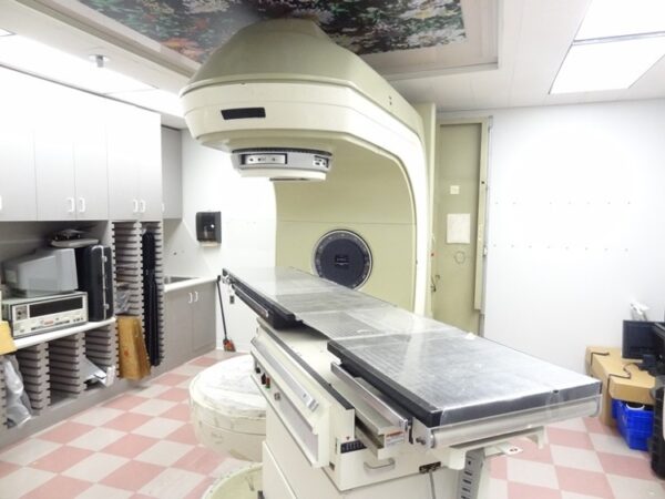 Ältere Linearbeschleuniger mit Gegengewichten aus abgereichertem Uran ...