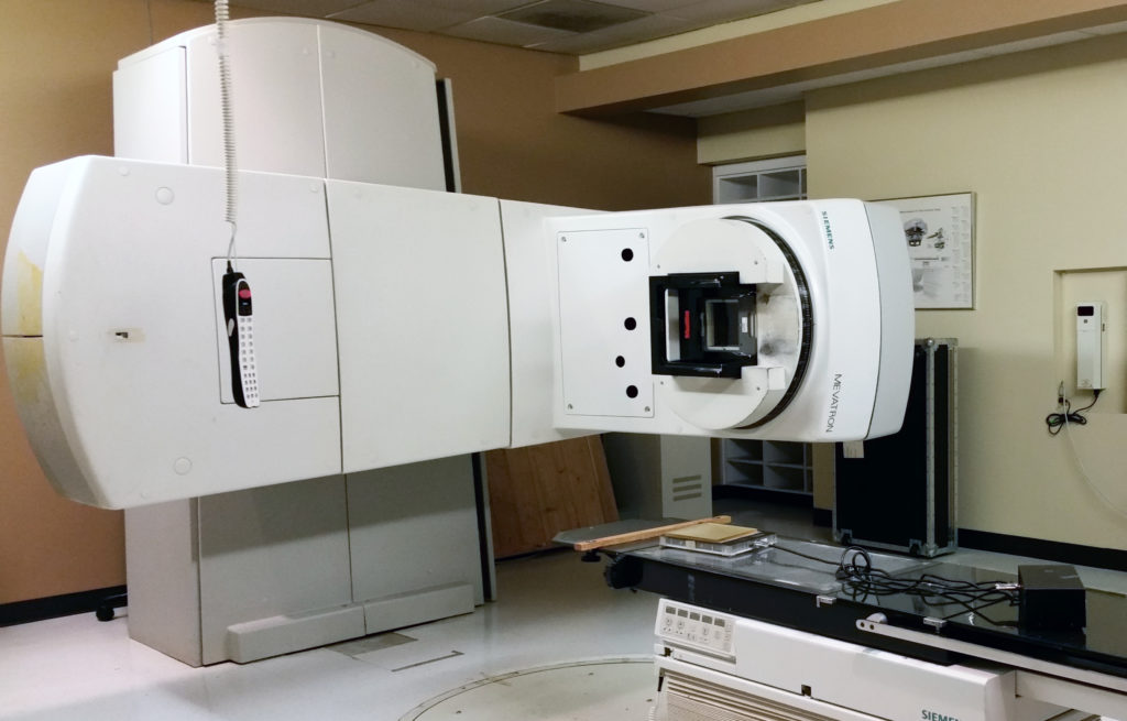 Devo atualizar meu sistema de acelerador linear ou apenas substituí-lo ...