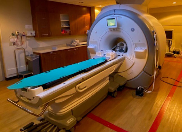 Refurbished GE Discovery MR750 3.0T MRI System - 21D17 | ROS